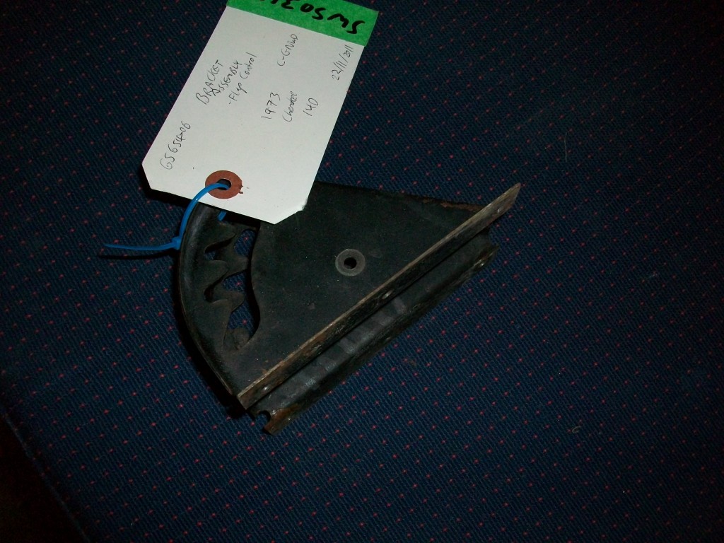 Bracket Assembly – Flap Control — Skywagon City