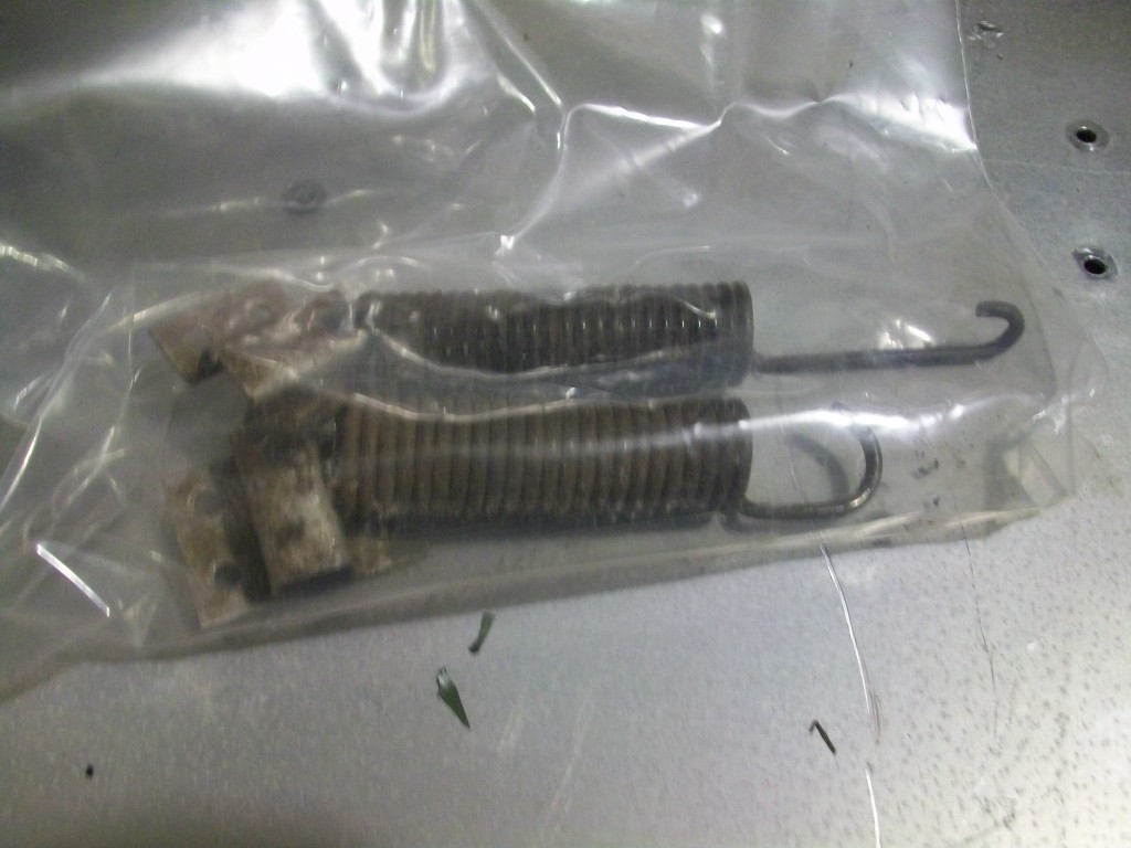 Bracket rudder pedal spring — Skywagon City